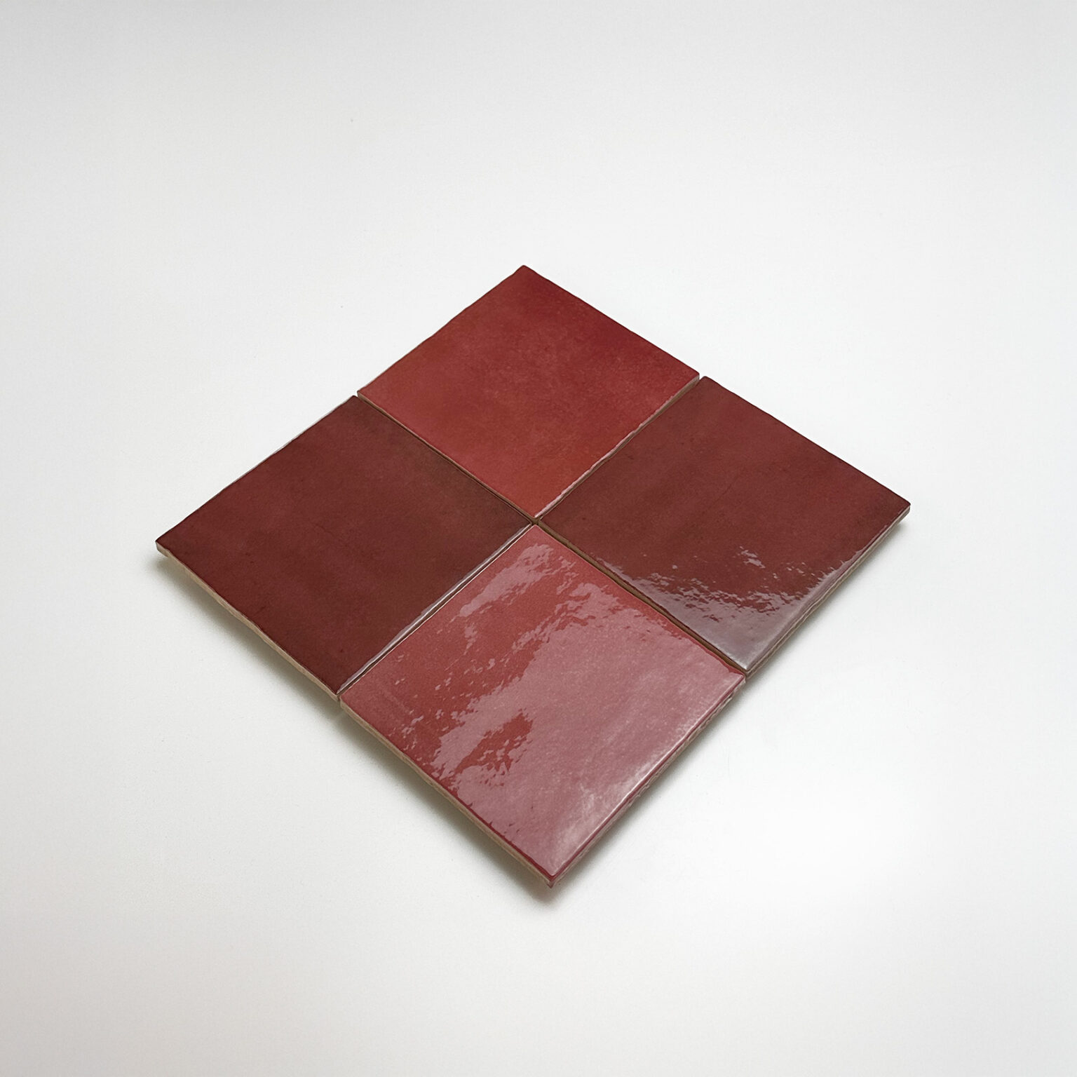 Handvorm wandtegel 13x13 bordeaux rood random glans | Tegels in Huis ...