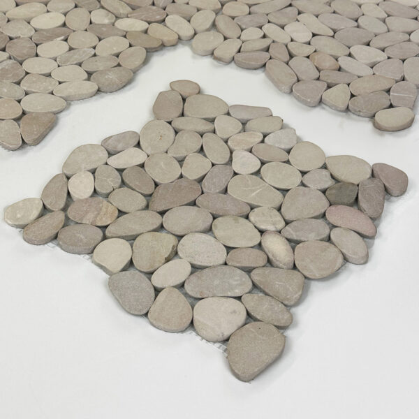 Mozaiek Batu kiezel plat beige 30x30 | Tegels in Huis - De goedkoopste ...