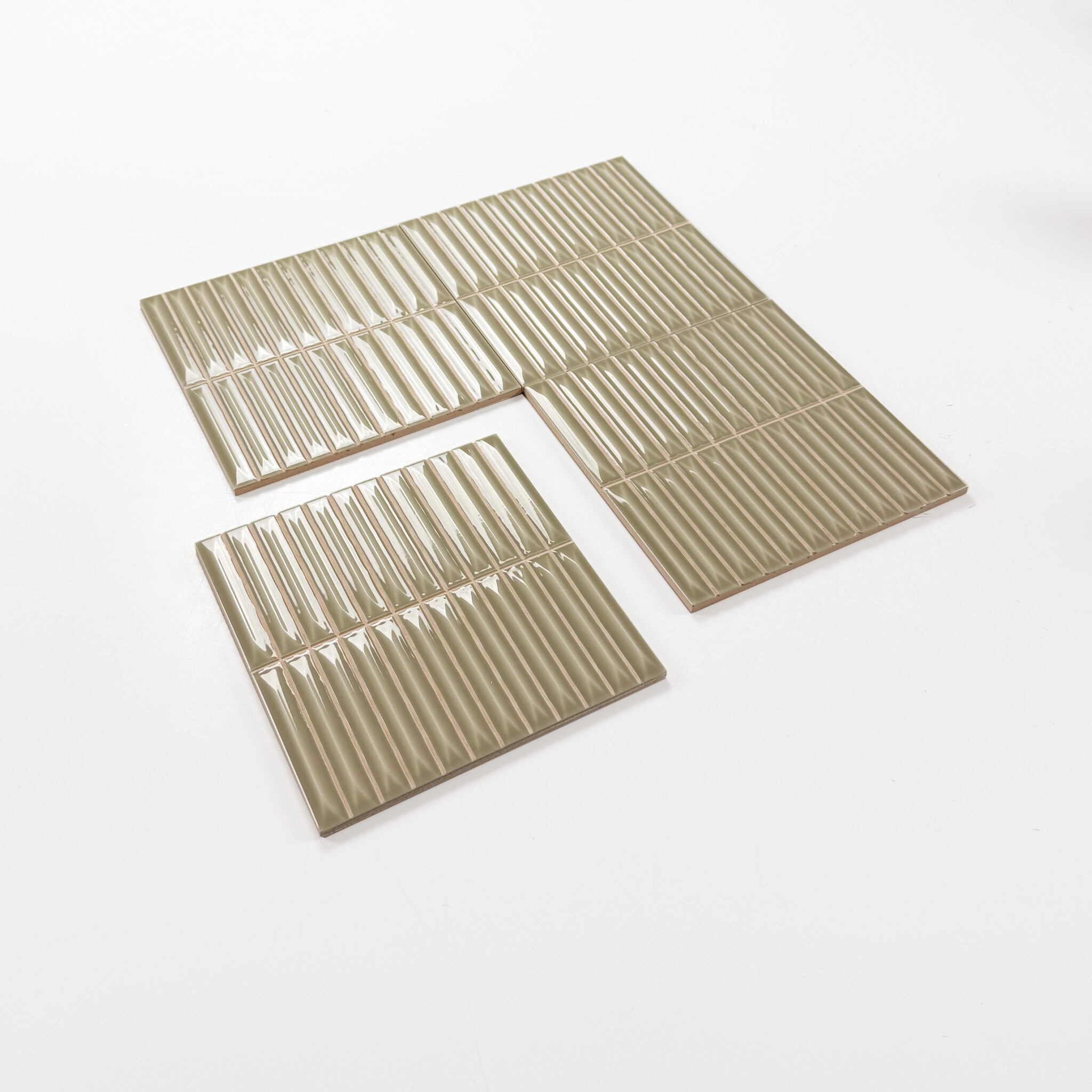 Wandtegel KitKat Arrow Olive olijf 1,5x10 cm | Tegels in Huis - De ...